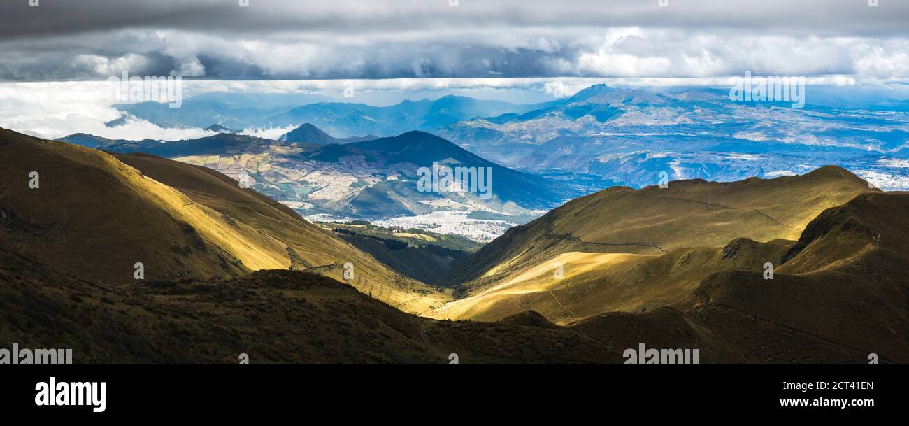 Pichincha volcano quito hi-res stock photography and images - Alamy