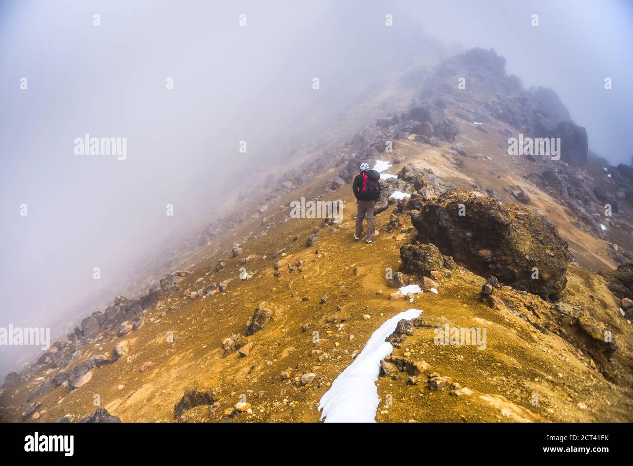 Climbing Illiniza Norte Volcano (one of the two Illinizas), Pichincha ...