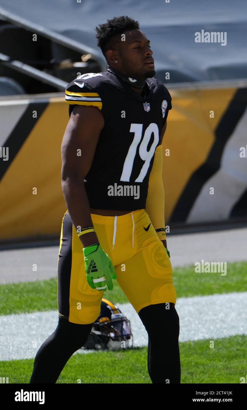 Pittsburgh, PA, USA. 20th Sep, 2020. JuJu Smith-Schuster #19 during the ...