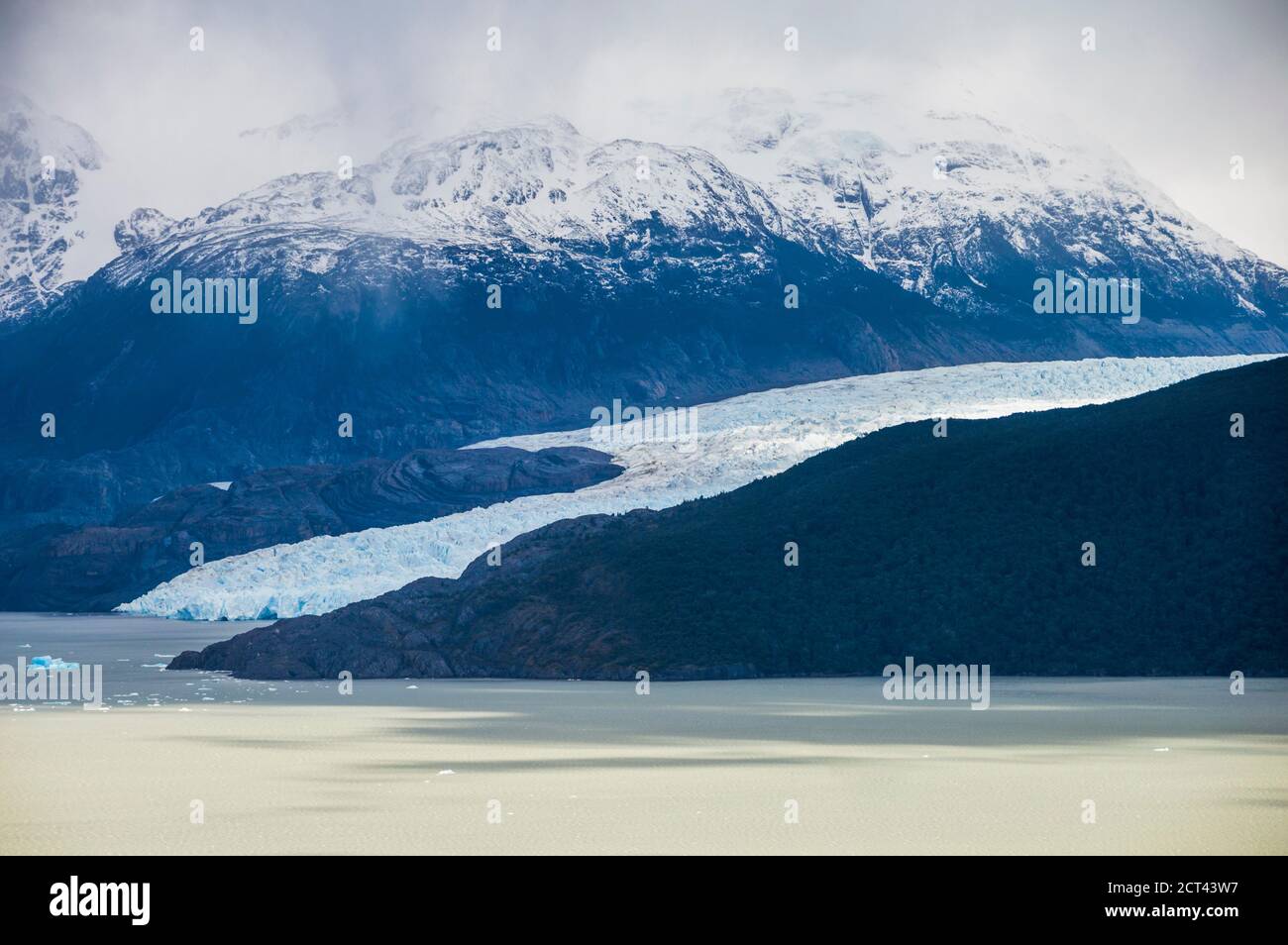 Grey Glacier (Glaciar Grey) and Grey Lake (Lago Grey), Torres del Paine ...