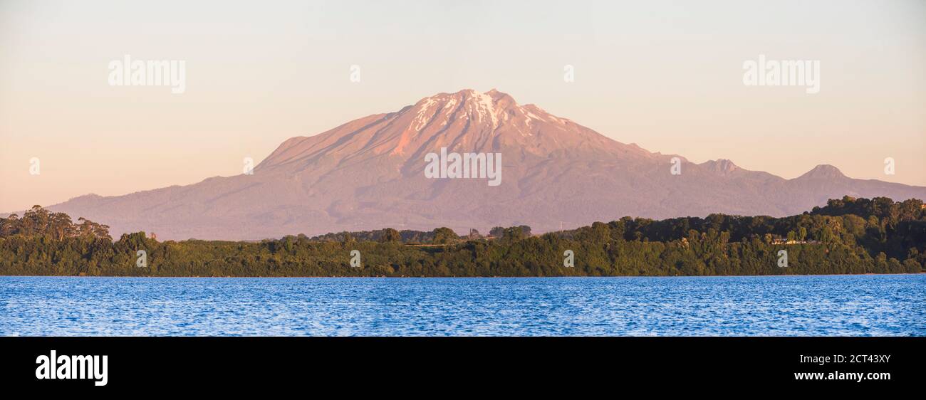 Calbuco Volcano (Volcan Calbuco), Puerto Varas, Chile Lake District ...