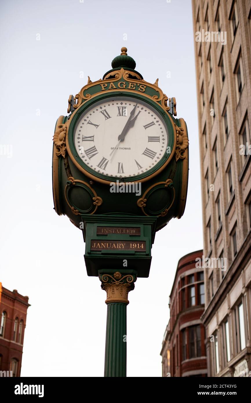 1914 clock hi-res stock photography and images - Alamy