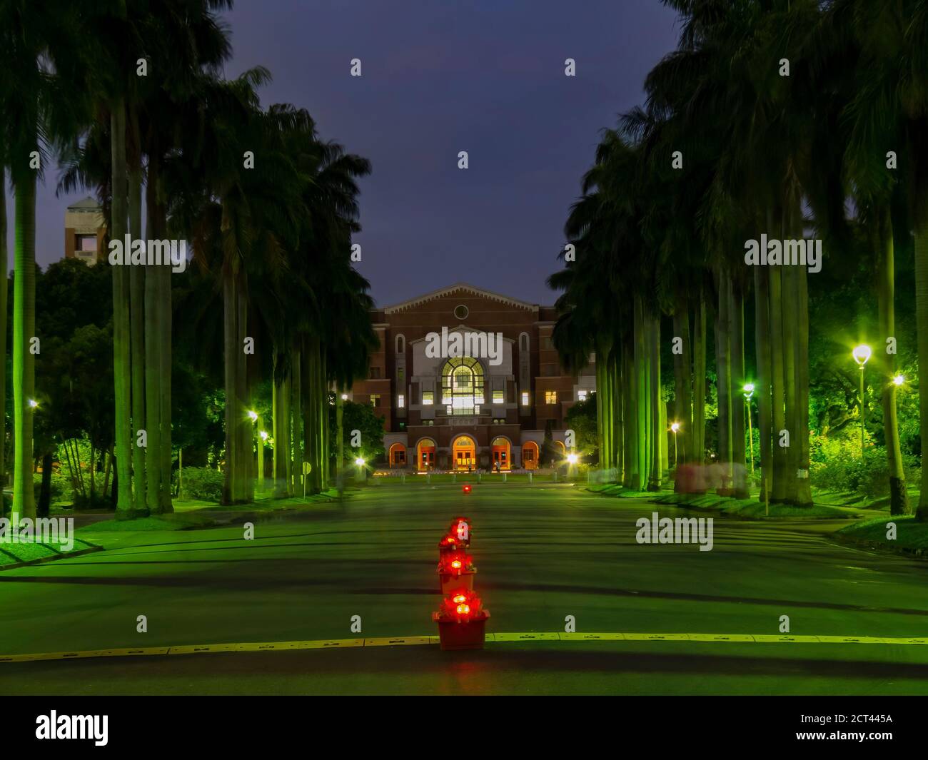 Night view of the NTU Main Library at Taipei, Taiwan Stock Photo - Alamy
