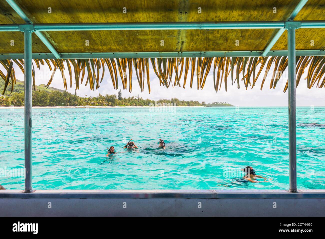 Snorkeling in Muri Lagoon on Captain Tama's Lagoon Cruizes, Rarotonga ...