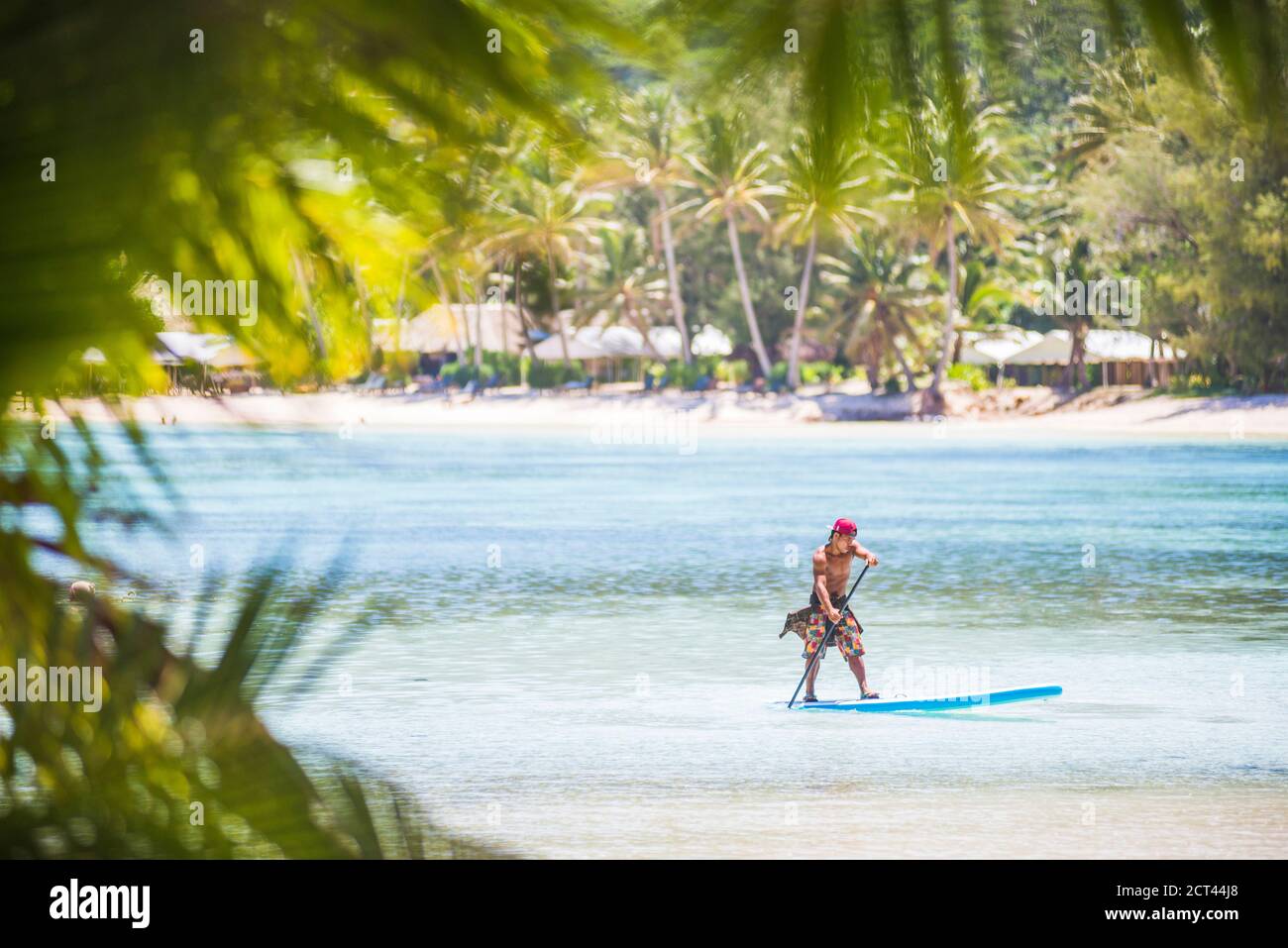 Paddleboarding in Muri Lagoon, Rarotonga, Cook Islands Stock Photo - Alamy