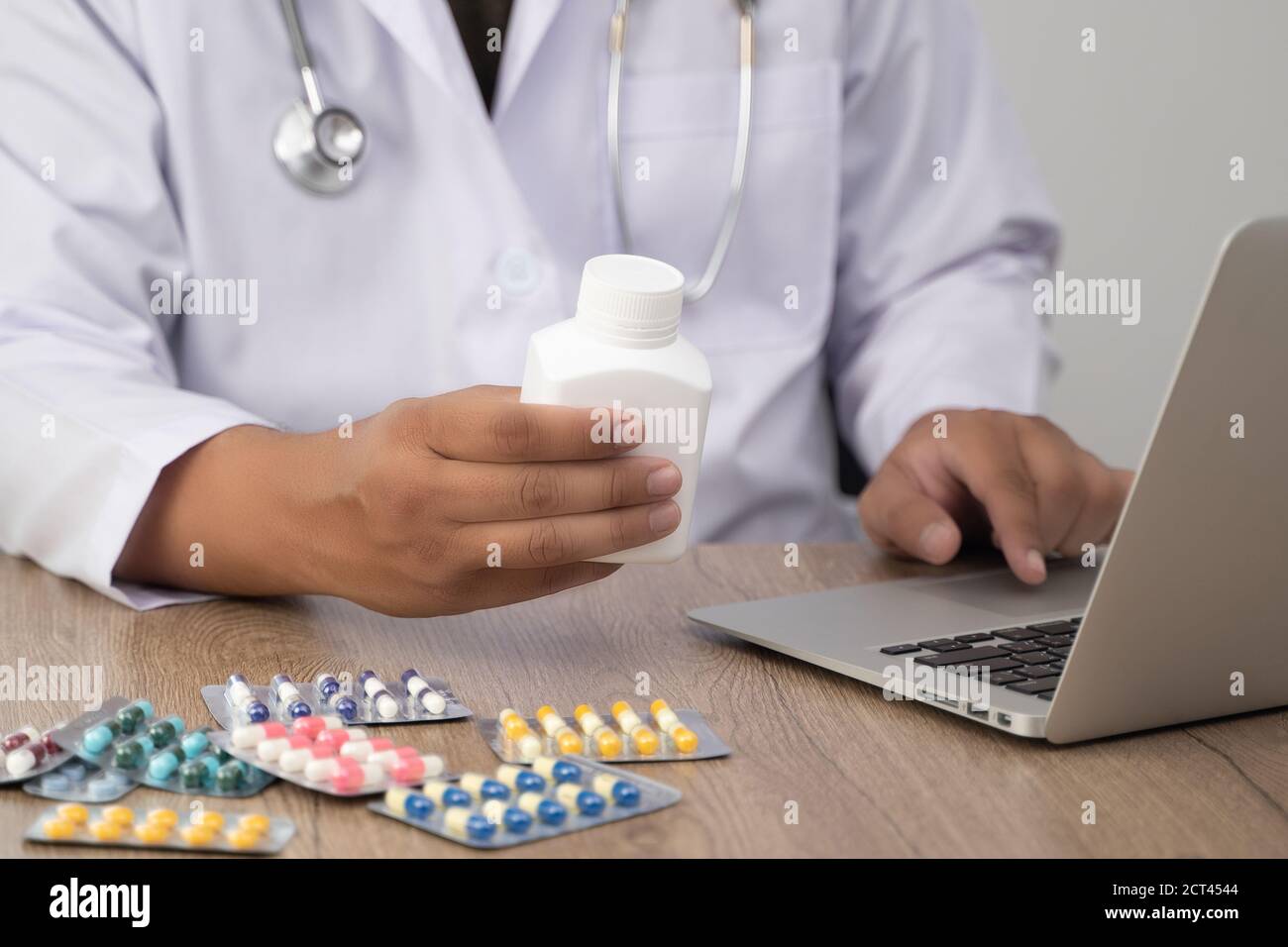 medical doctor writing prescription physician with stethoscope ...