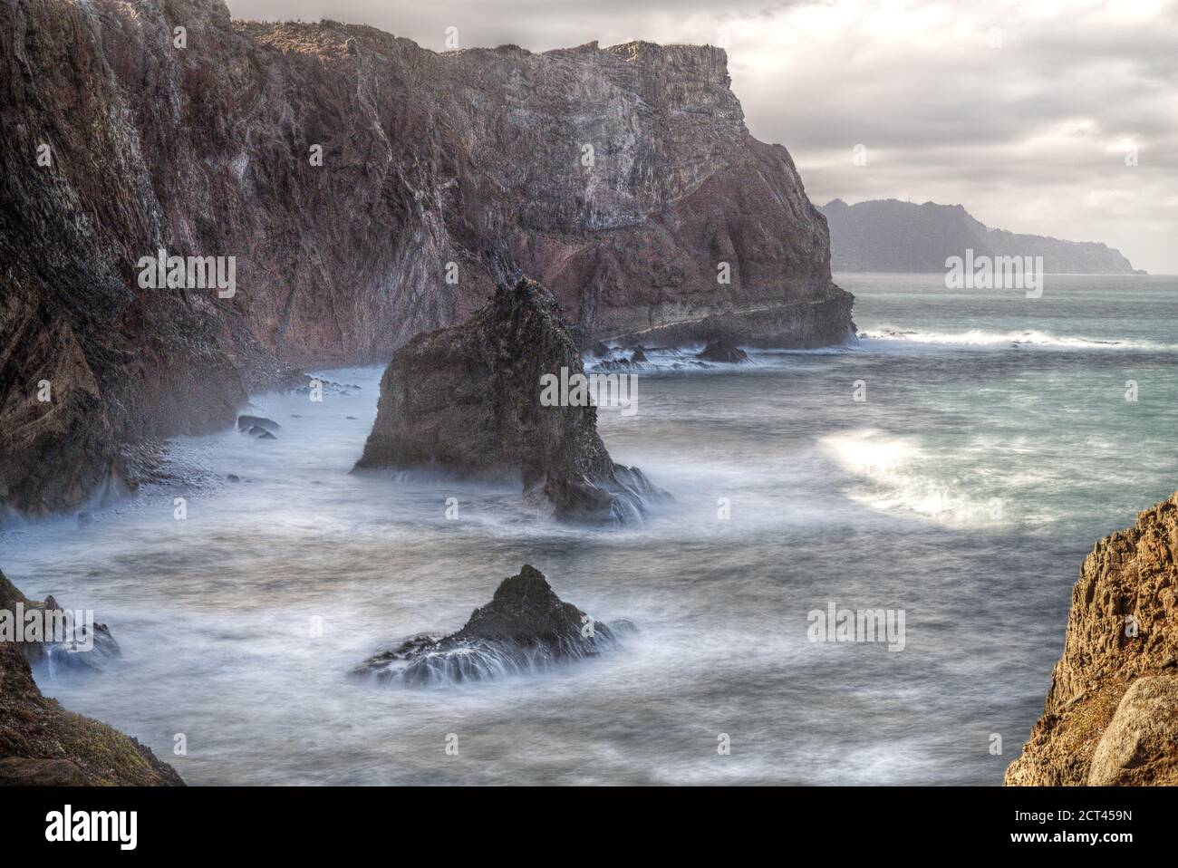 Rough cliffs hi-res stock photography and images - Alamy