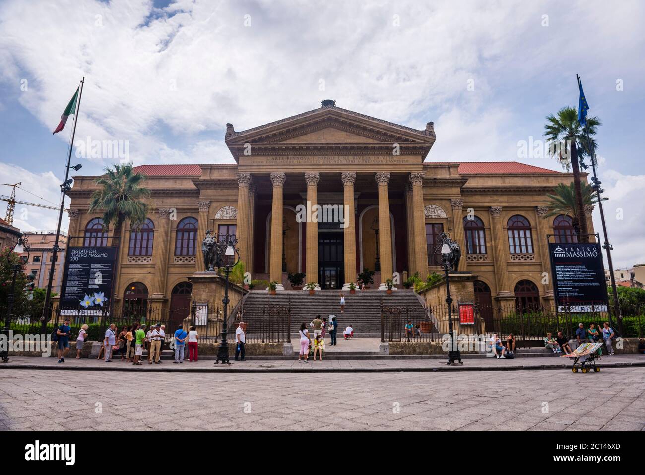 Teatro Massimo Vittorio Emanuele (Massimo Theatre Opera House) in ...