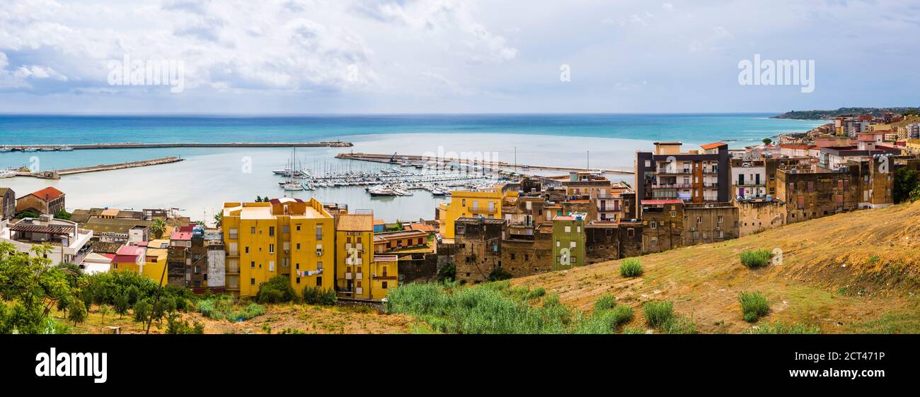 Panoramic photo of the fishing town of Sciacca on the Medieterranean ...
