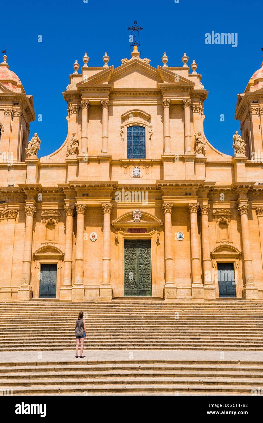 Noto, Sicily, a tourist in awe of Noto Cathedral (Cattedrale di Noto ...