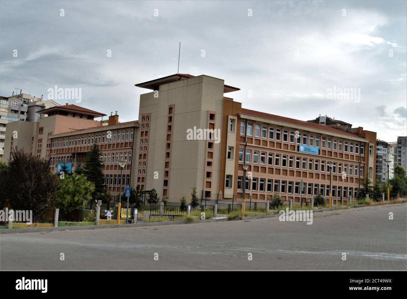 Ankara, Turkey. 21st Sep, 2020. An exterior view of an elementary ...