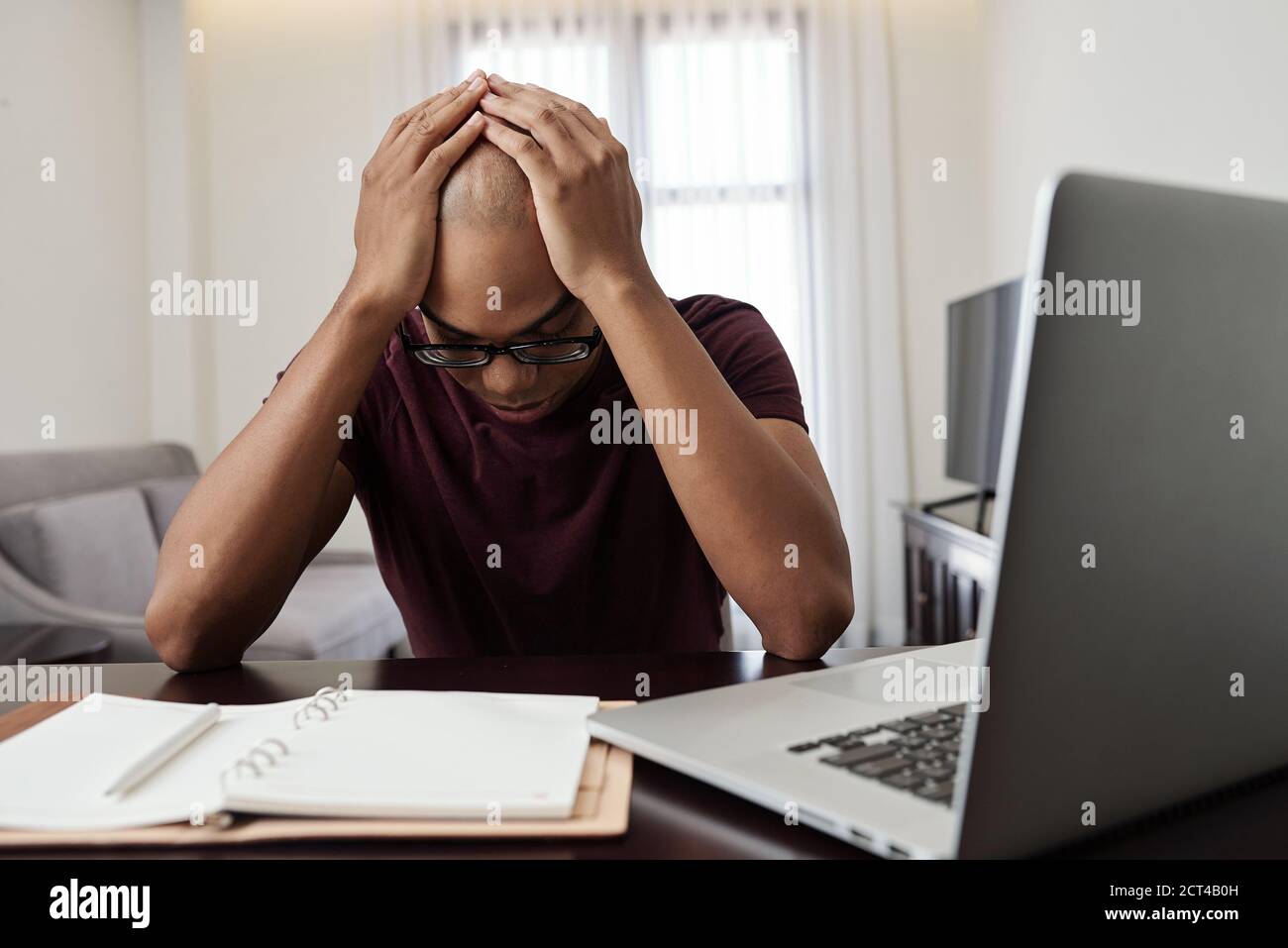 Student stress computer hi-res stock photography and images - Alamy