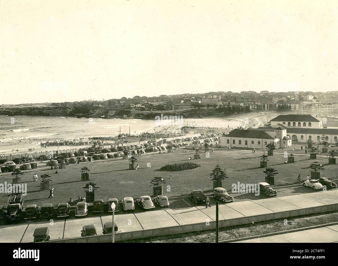 Promenade bondi beach hi-res stock photography and images - Alamy