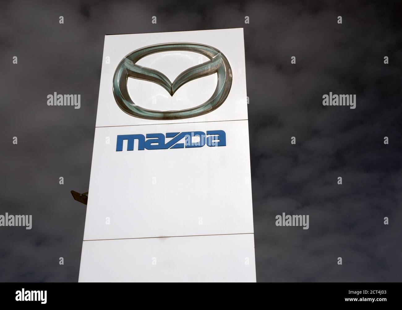 Mazda logo hi-res stock photography and images - Alamy