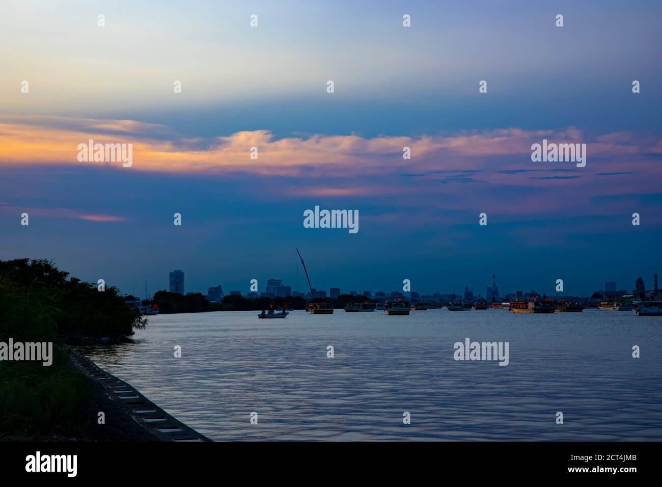 A sunset of the riverside in Tokyo wide shot Stock Photo - Alamy