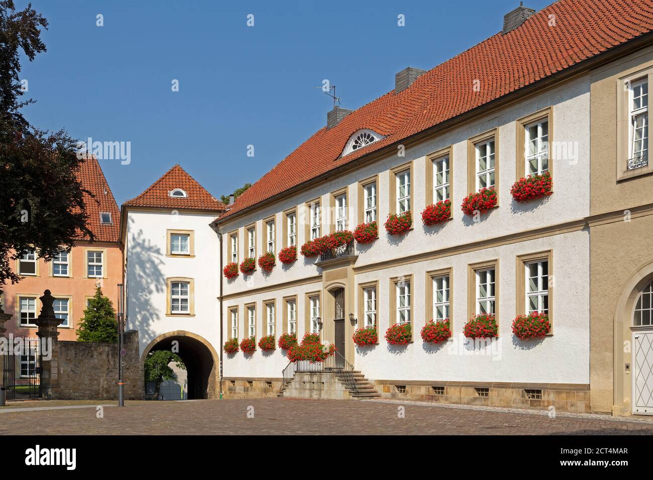 Cathedral gate house hi-res stock photography and images - Alamy