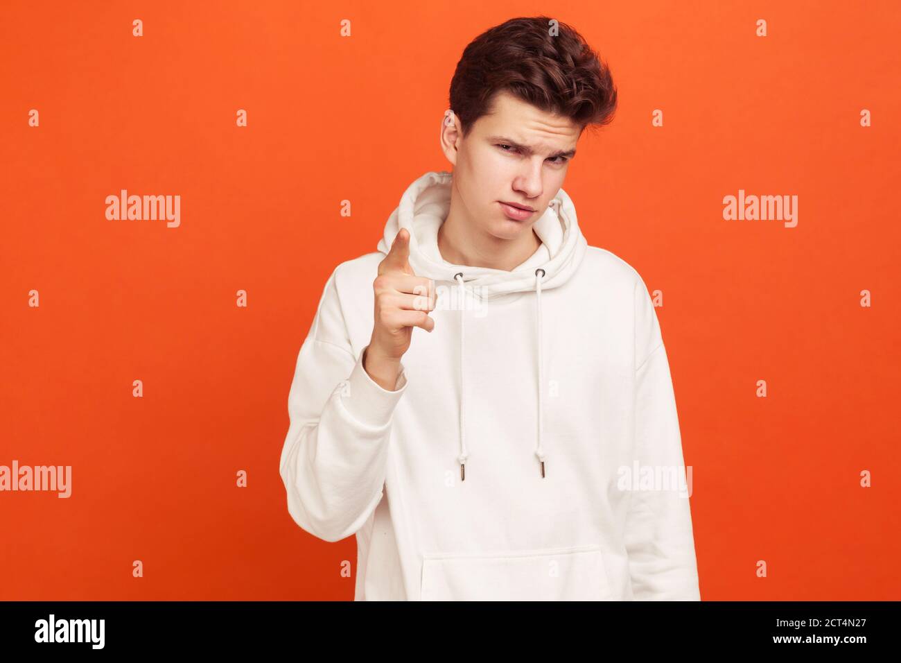 Sly look hi-res stock photography and images - Alamy