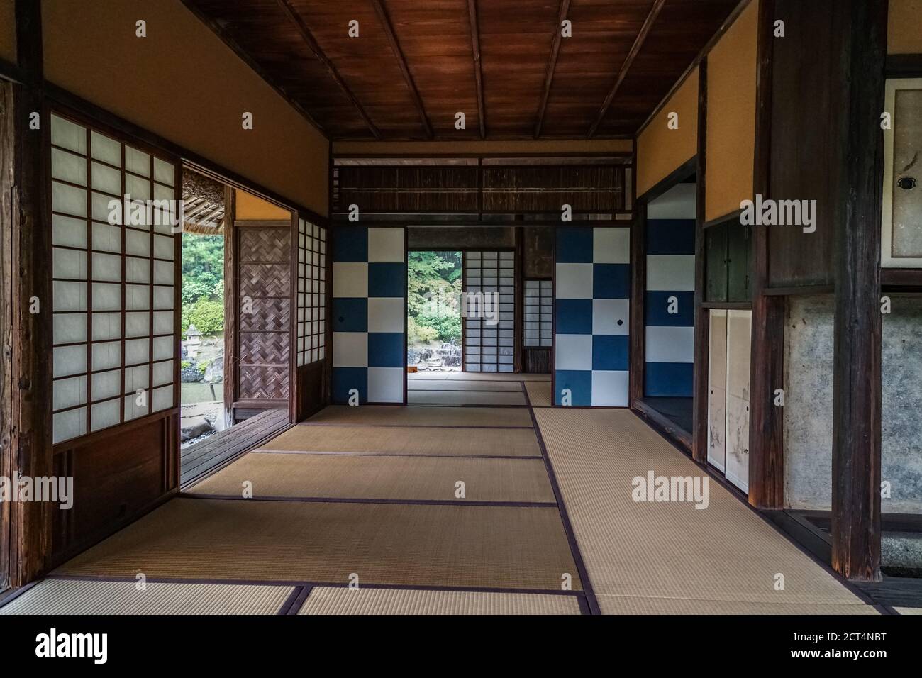 Fusuma and shoji teahouse hi-res stock photography and images - Alamy