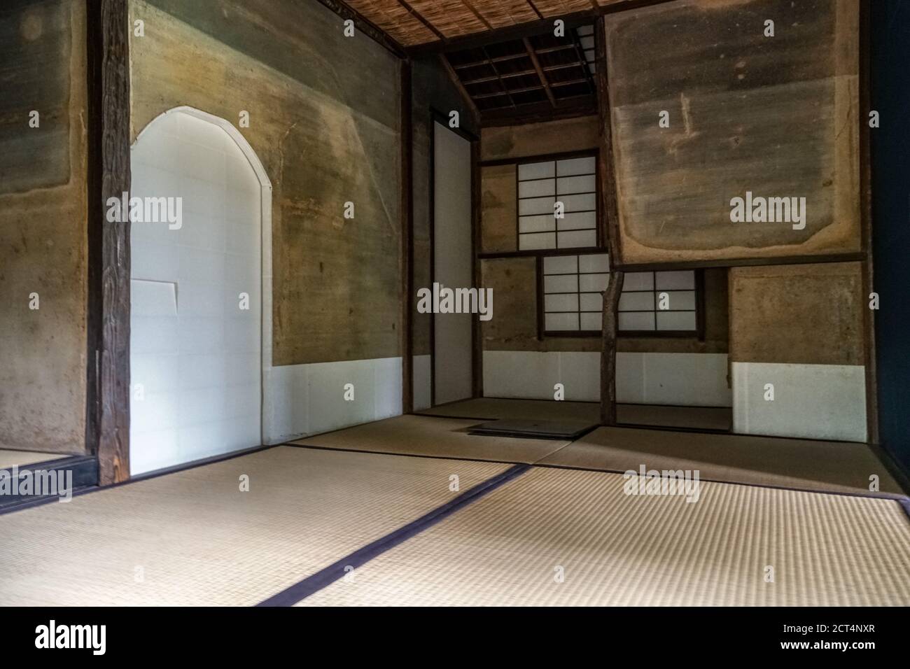 Fusuma and shoji teahouse hi-res stock photography and images - Alamy
