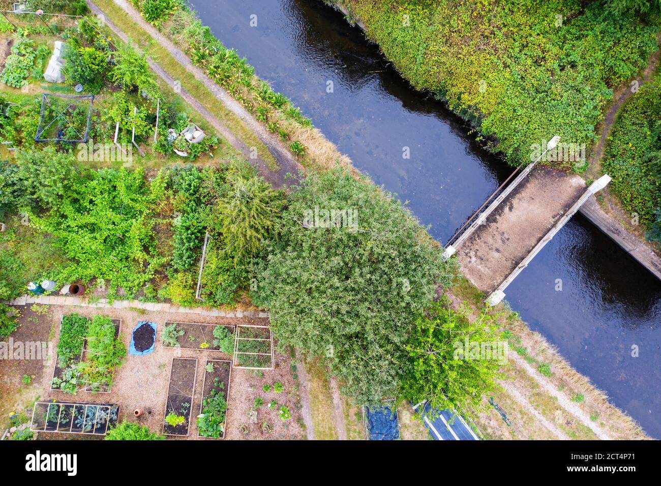 River crane twickenham hi-res stock photography and images - Alamy