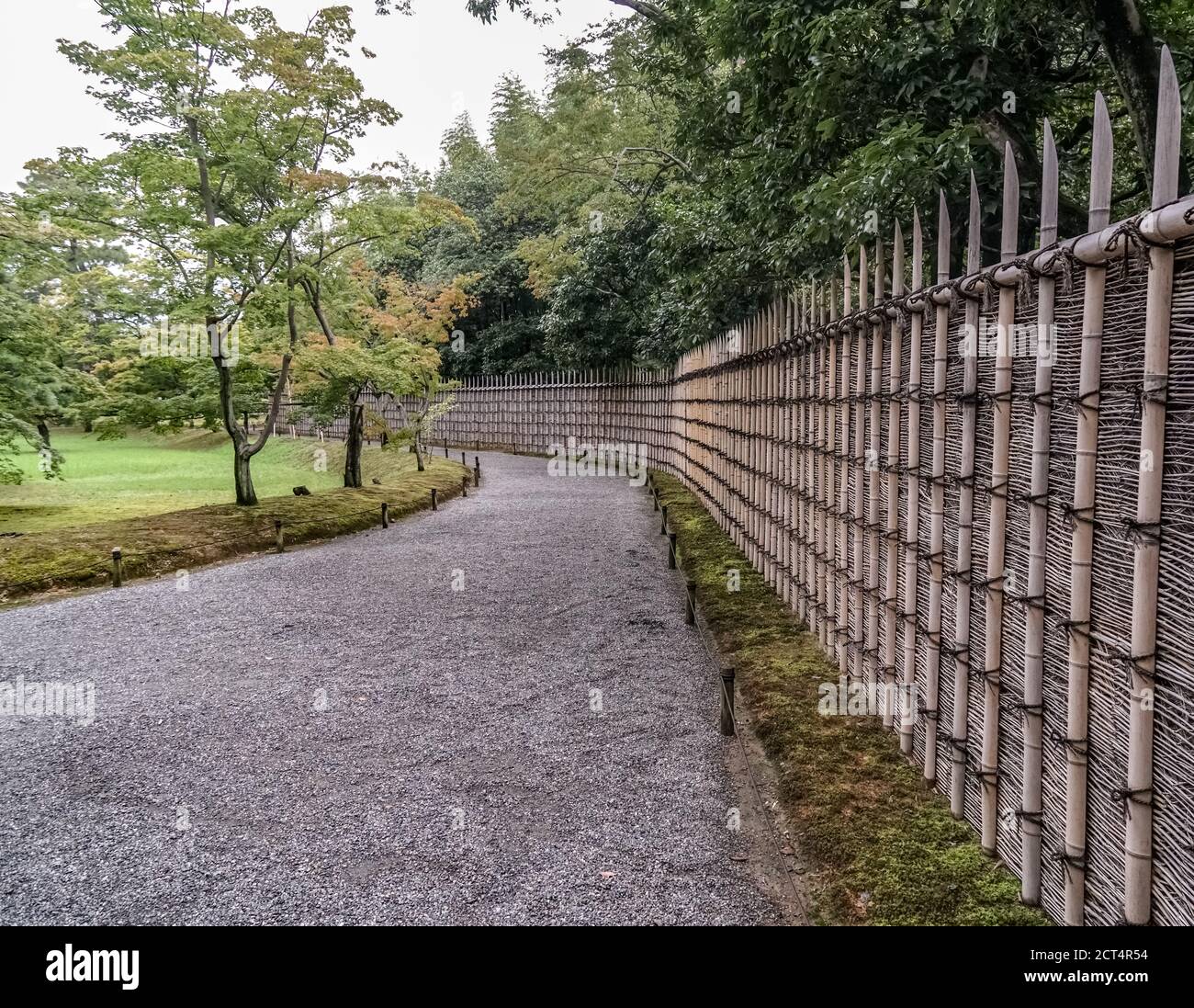 Bamboo fence at the Japanese Garden of Katsura Imperial Villa, Kyoto ...