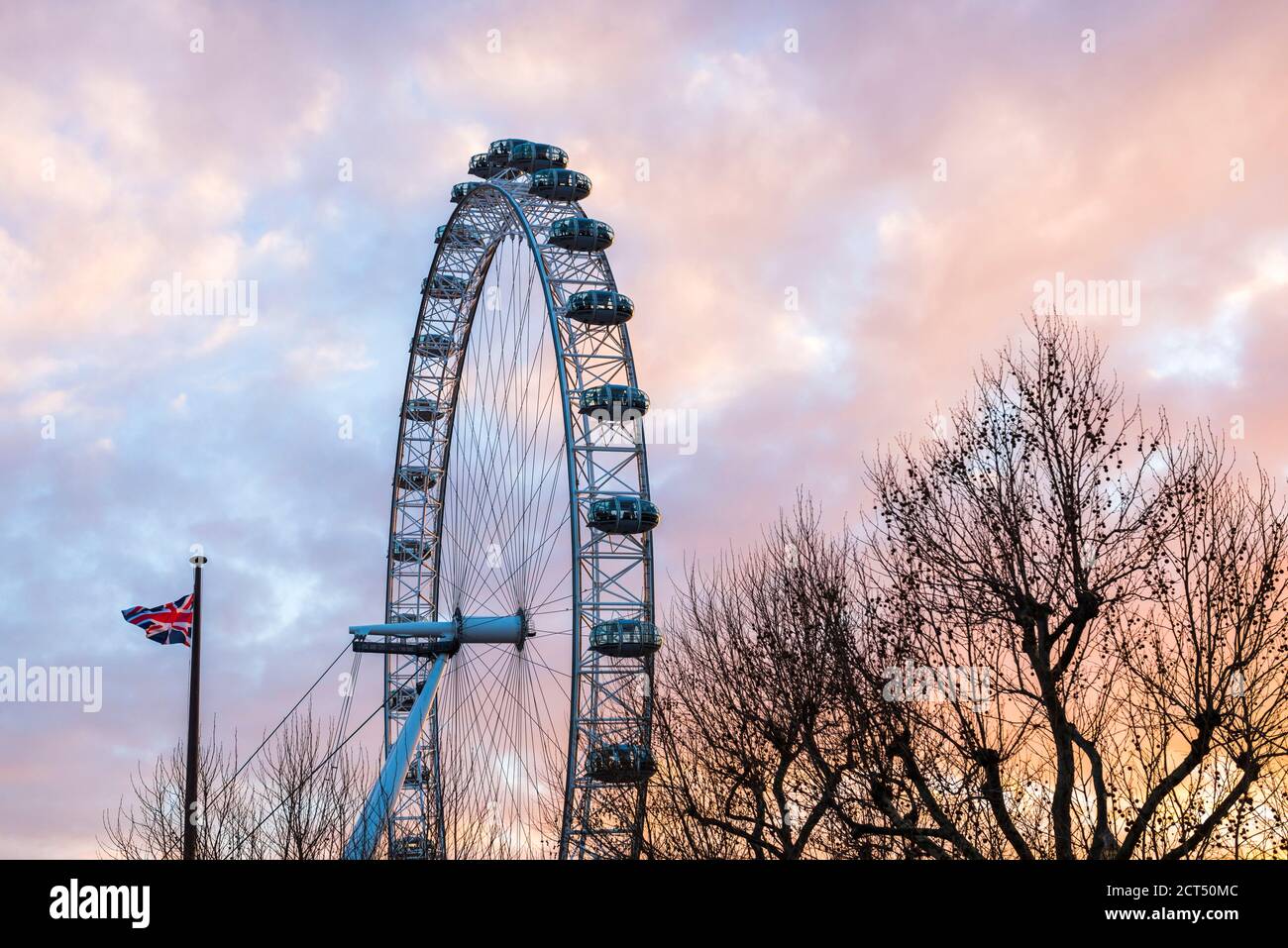 London eye sunset borough hi-res stock photography and images - Alamy