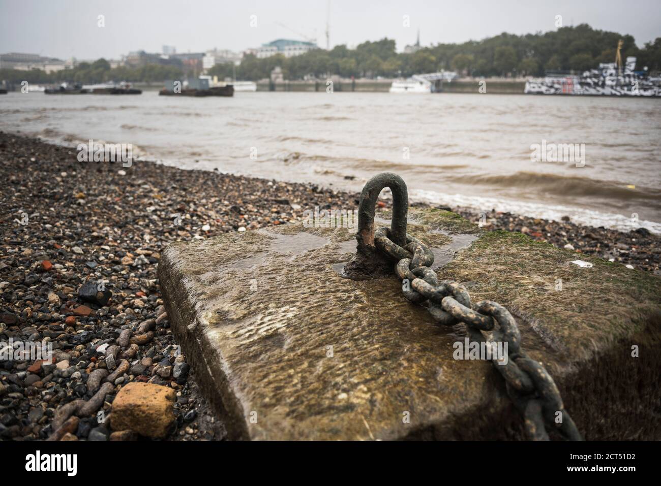 Rusty mooring by the River Thames, South Bank, London, England Stock ...