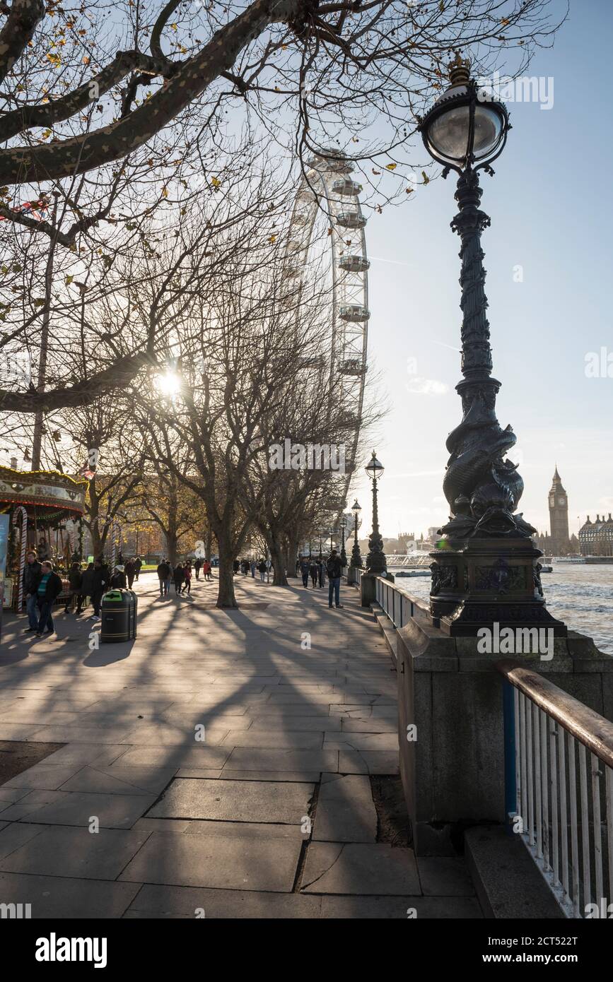 The London Eye and one of the 'Dolphin' Lamp Posts, South Bank, London ...