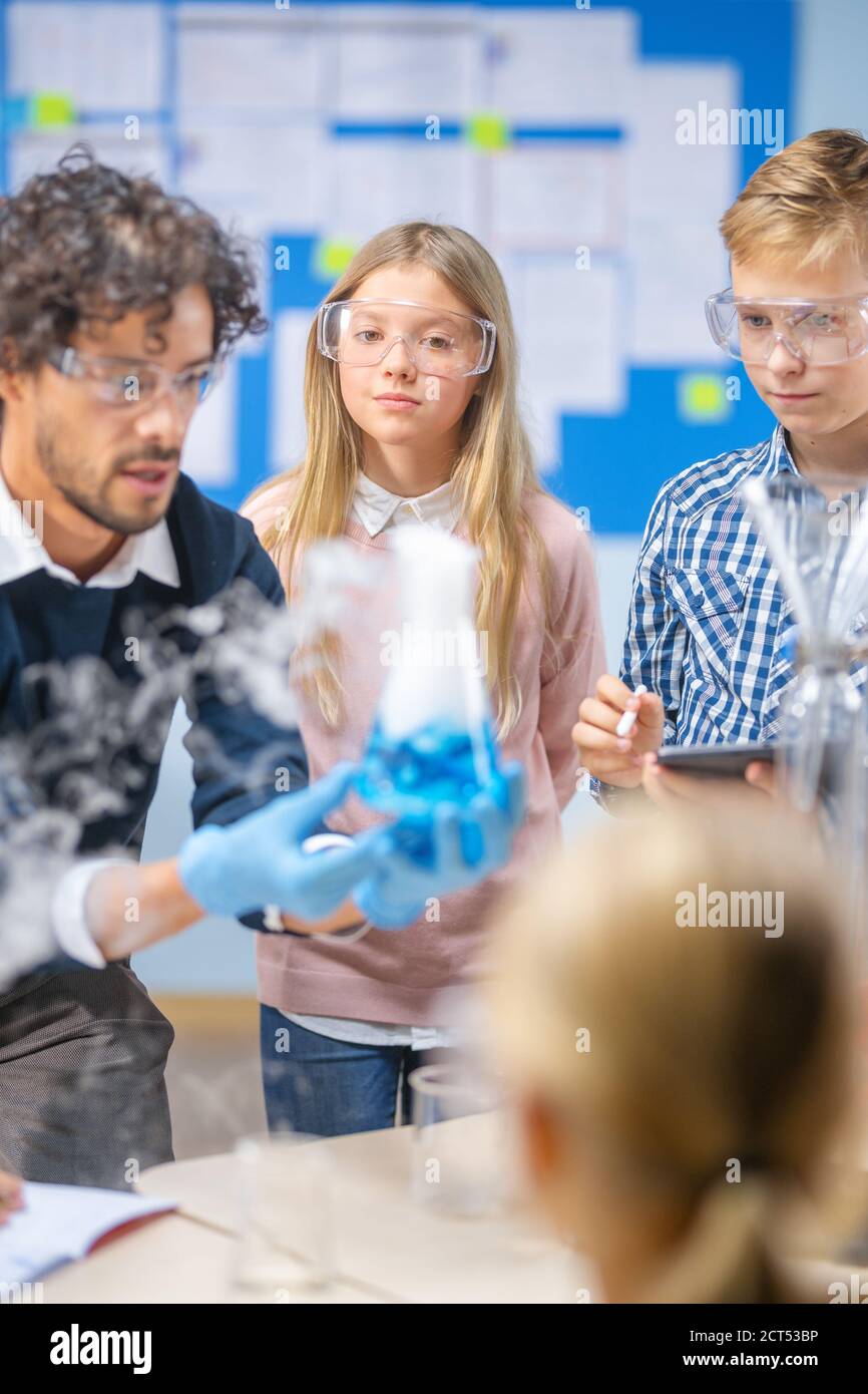 Elementary School Science Classroom: Enthusiastic Teacher Explains ...