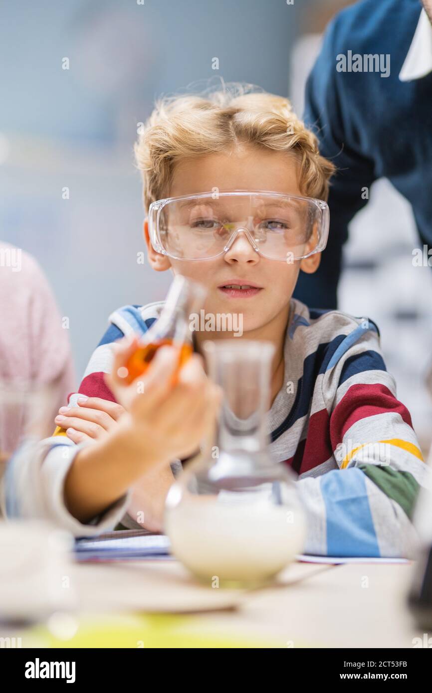 Children in a computer lesson hi-res stock photography and images - Alamy