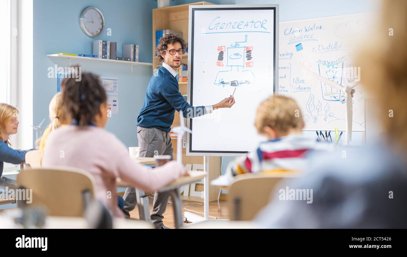 Elementary School Physics Teacher Uses Interactive Digital Whiteboard ...
