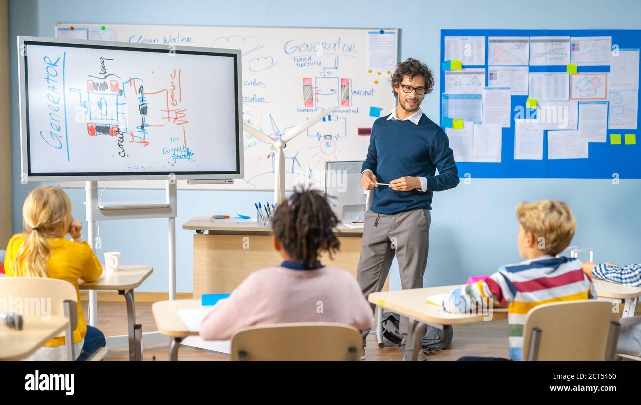 Elementary School Physics Teacher Uses Interactive Digital Whiteboard ...