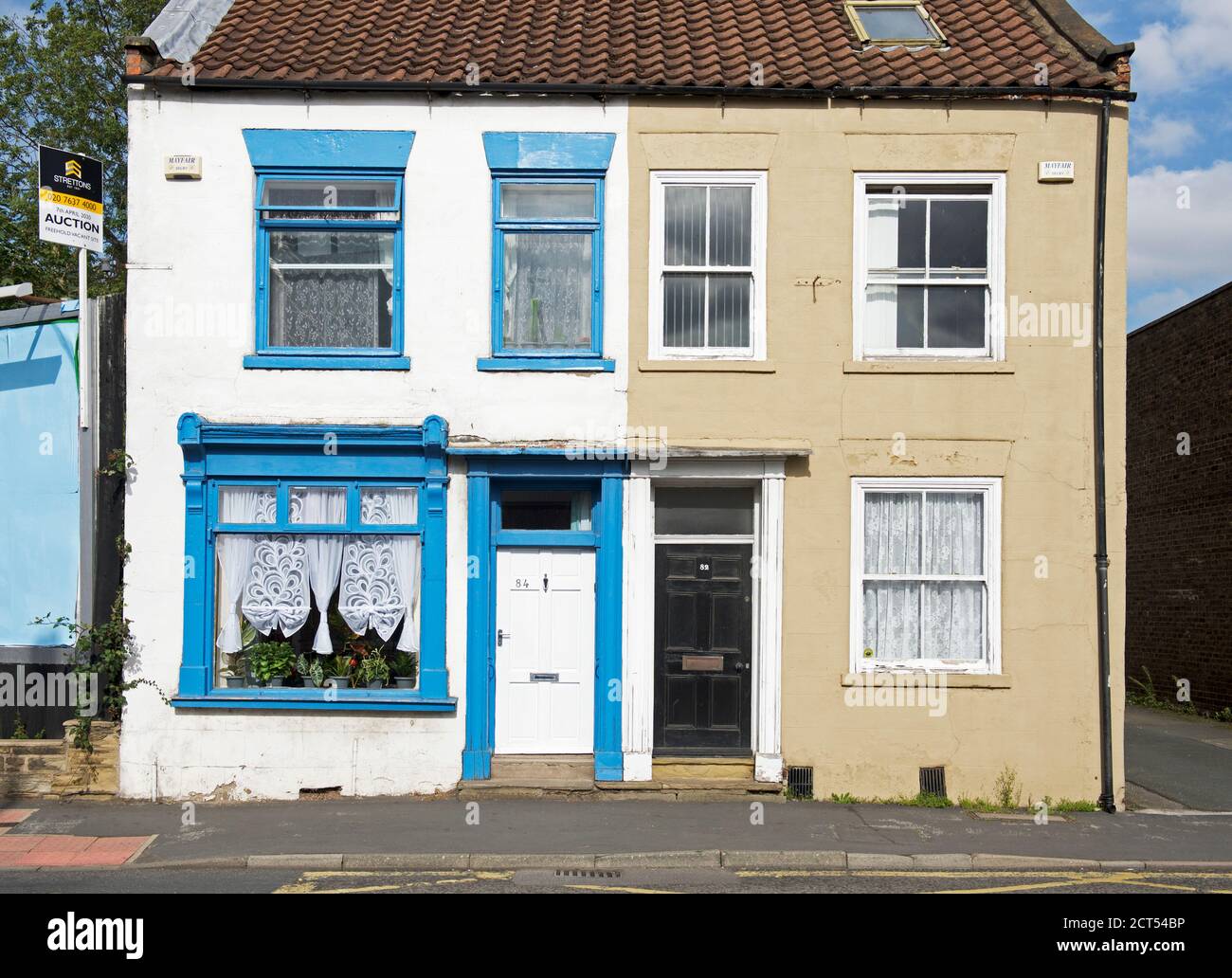 Auction house uk hi-res stock photography and images - Alamy