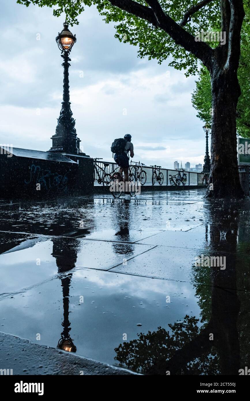 South Bank in the rain, London, England Stock Photo - Alamy