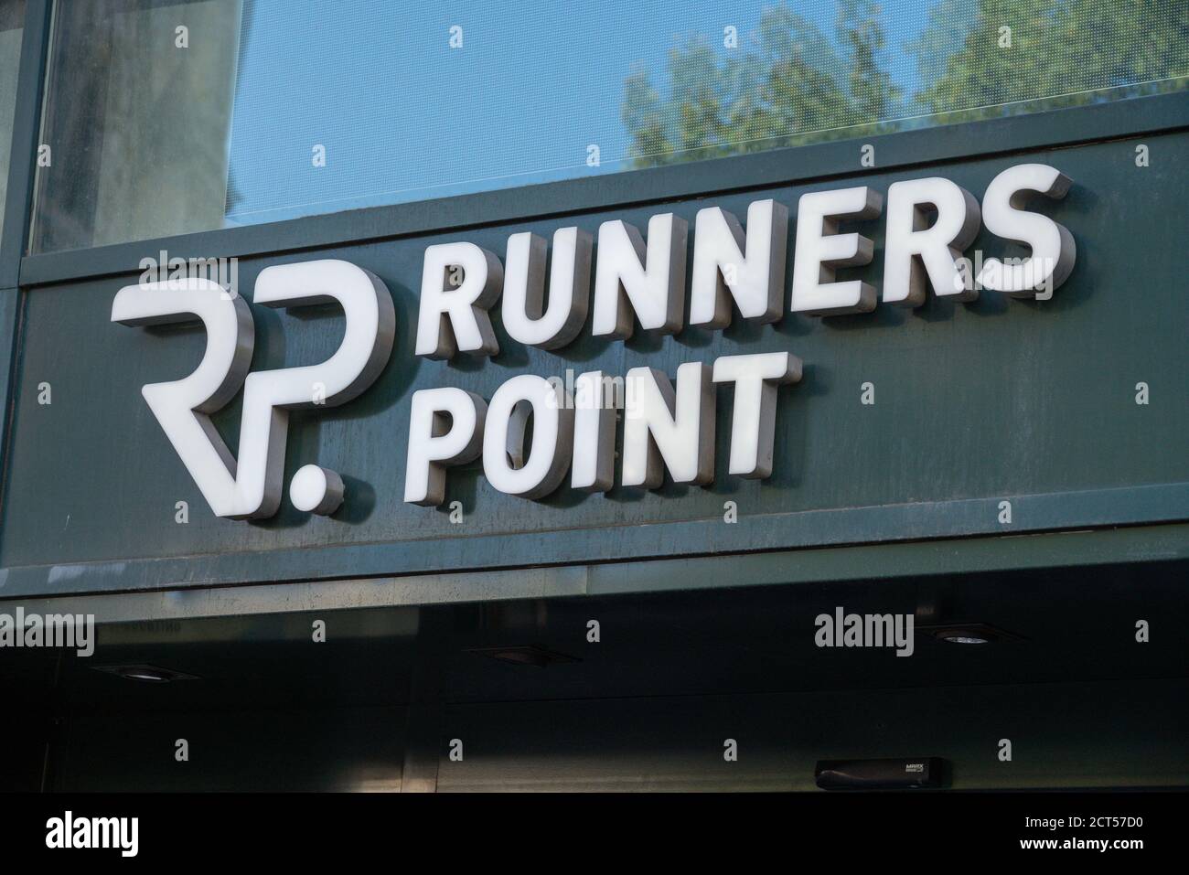 Point logo hi-res stock photography and images - Alamy