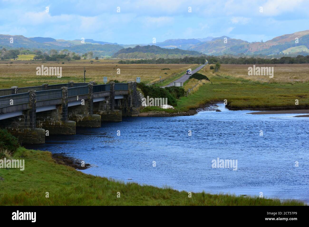 Crinan bridge hi-res stock photography and images - Alamy