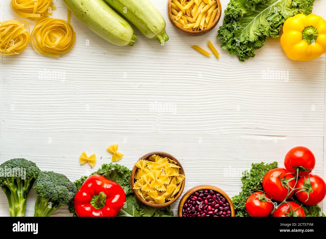 Cooking frame background with vegetables - flat lay from above Stock ...