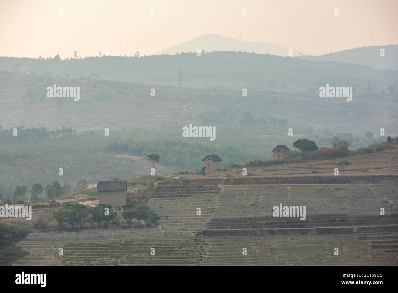 Dry landscape during slash and burn season near Ranomafana, Haute ...