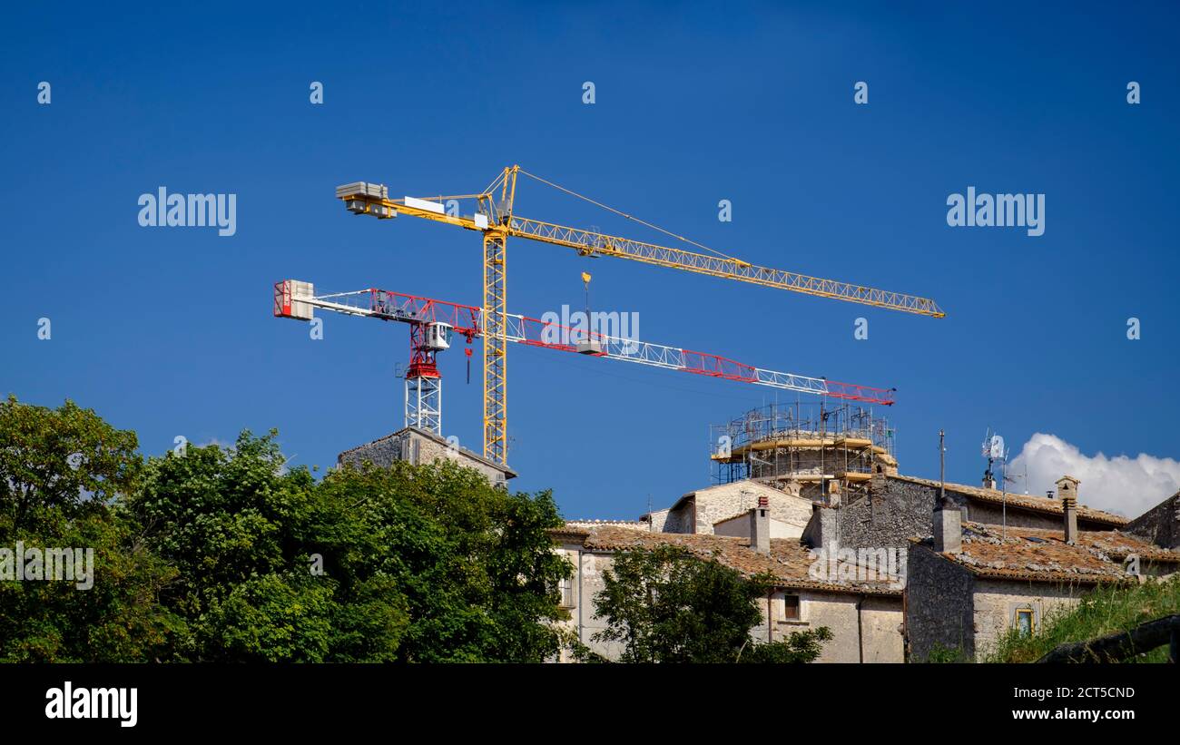 Big cranes hi-res stock photography and images - Alamy