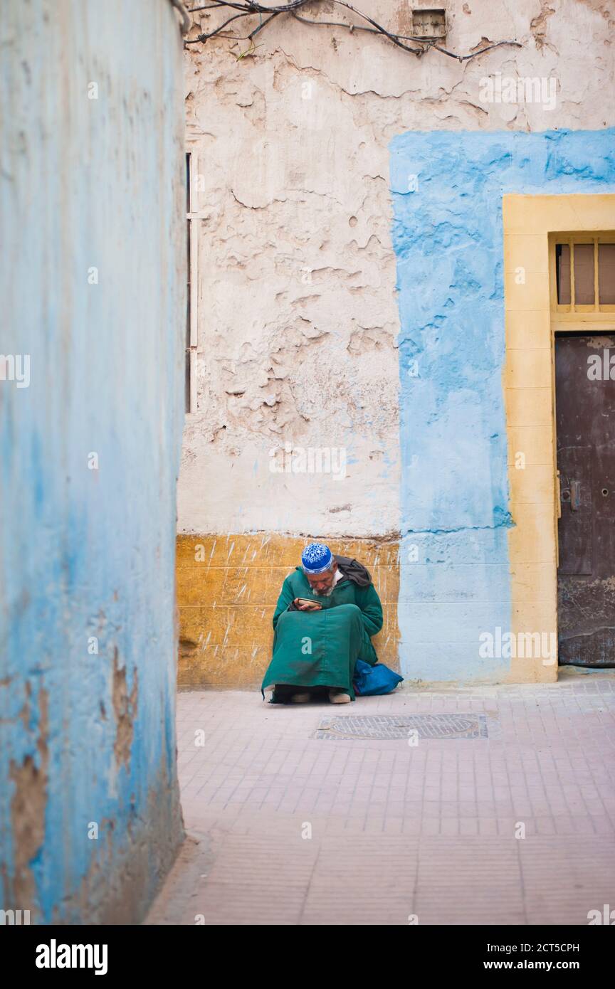African male beggar hi-res stock photography and images - Alamy