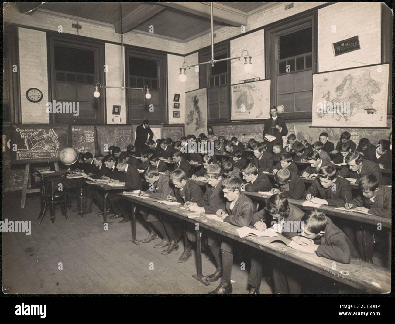 Cooks Hill Public School - Geography Class Stock Photo - Alamy