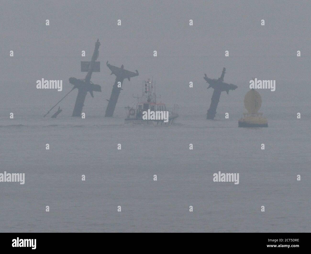 Sheerness, Kent, UK. 21st September, 2020. On a calm but very foggy ...