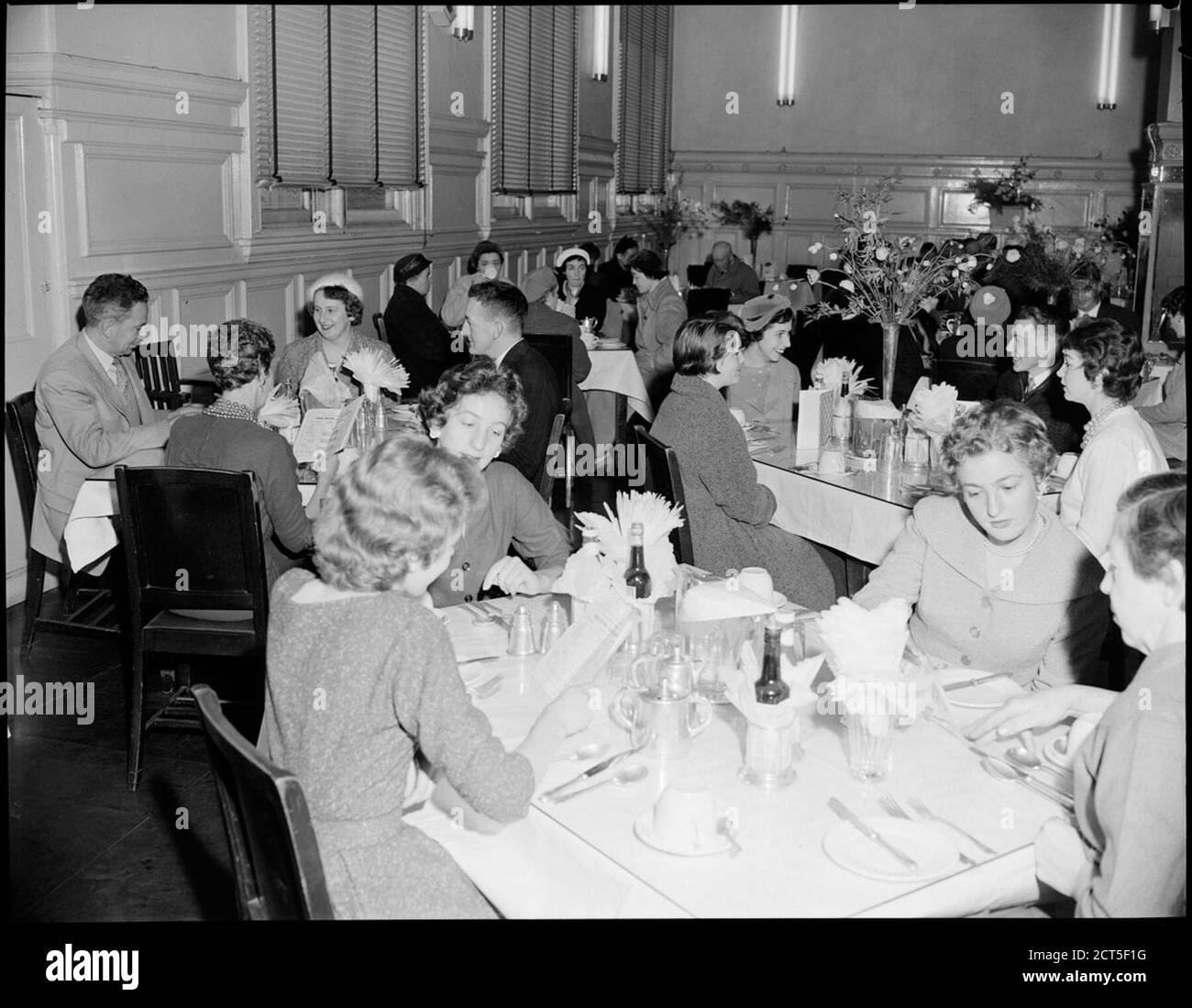 Vintage railway refreshment room hi-res stock photography and images ...