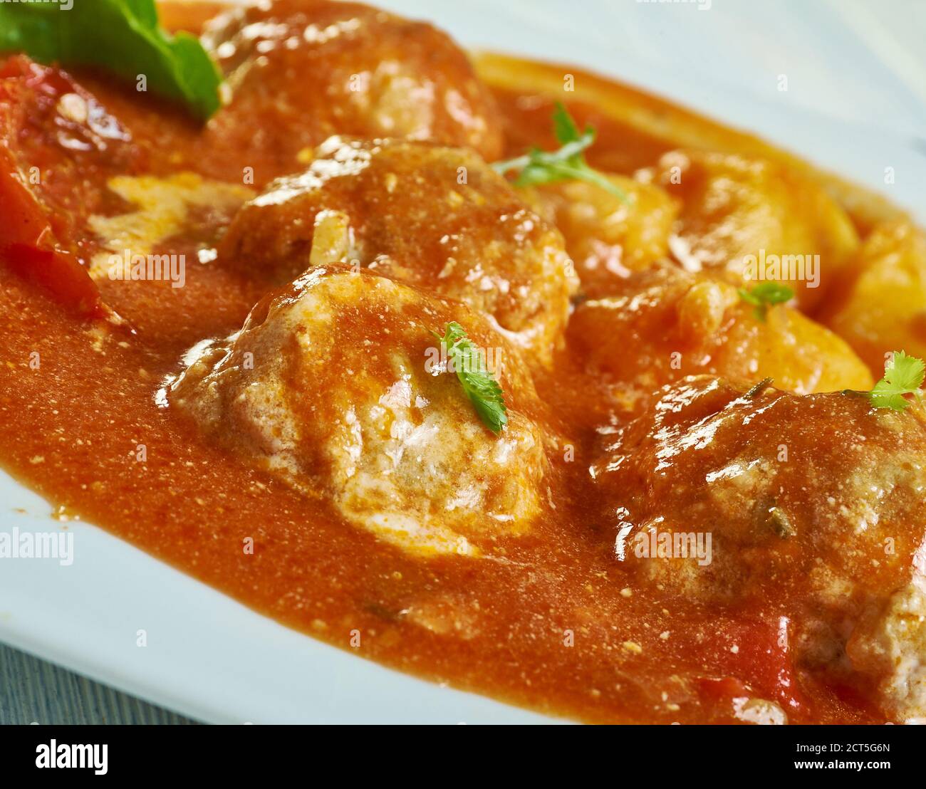 Kyufteta po chirpanski - Bulgarian meatballs in sauce Stock Photo - Alamy