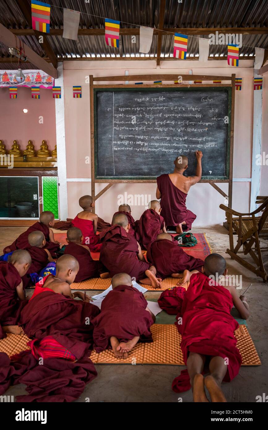 Buddhist monk teaching temple hi-res stock photography and images - Alamy