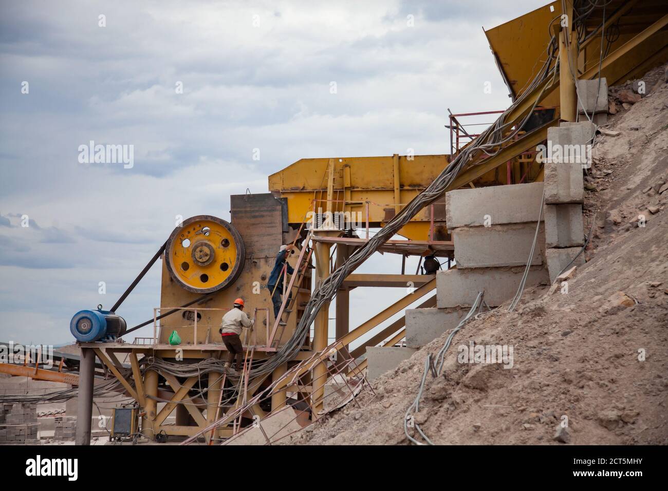 Sand separator machine hi-res stock photography and images - Alamy