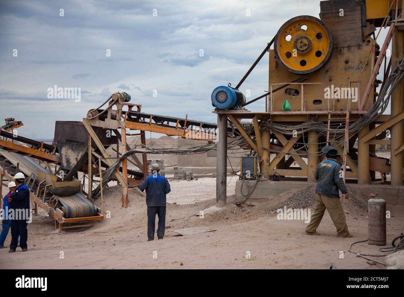 Industrial sieve shaker hi-res stock photography and images - Alamy