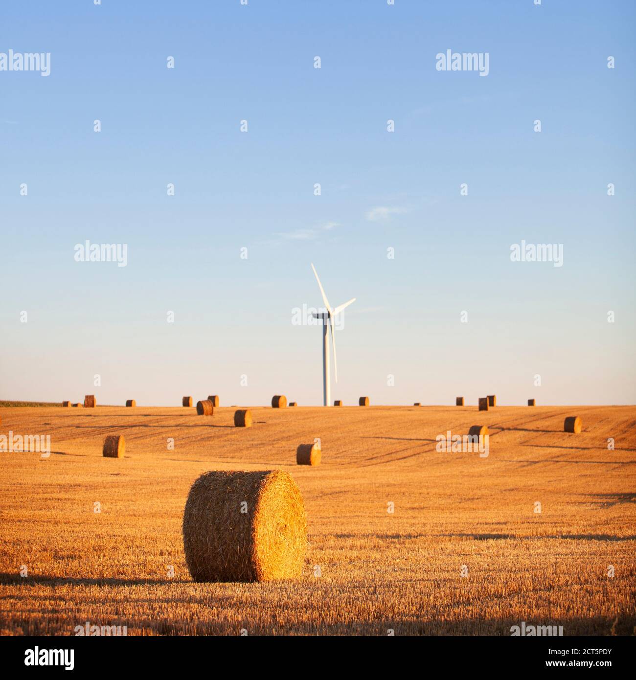 Straw bales wind turbine hi-res stock photography and images - Alamy