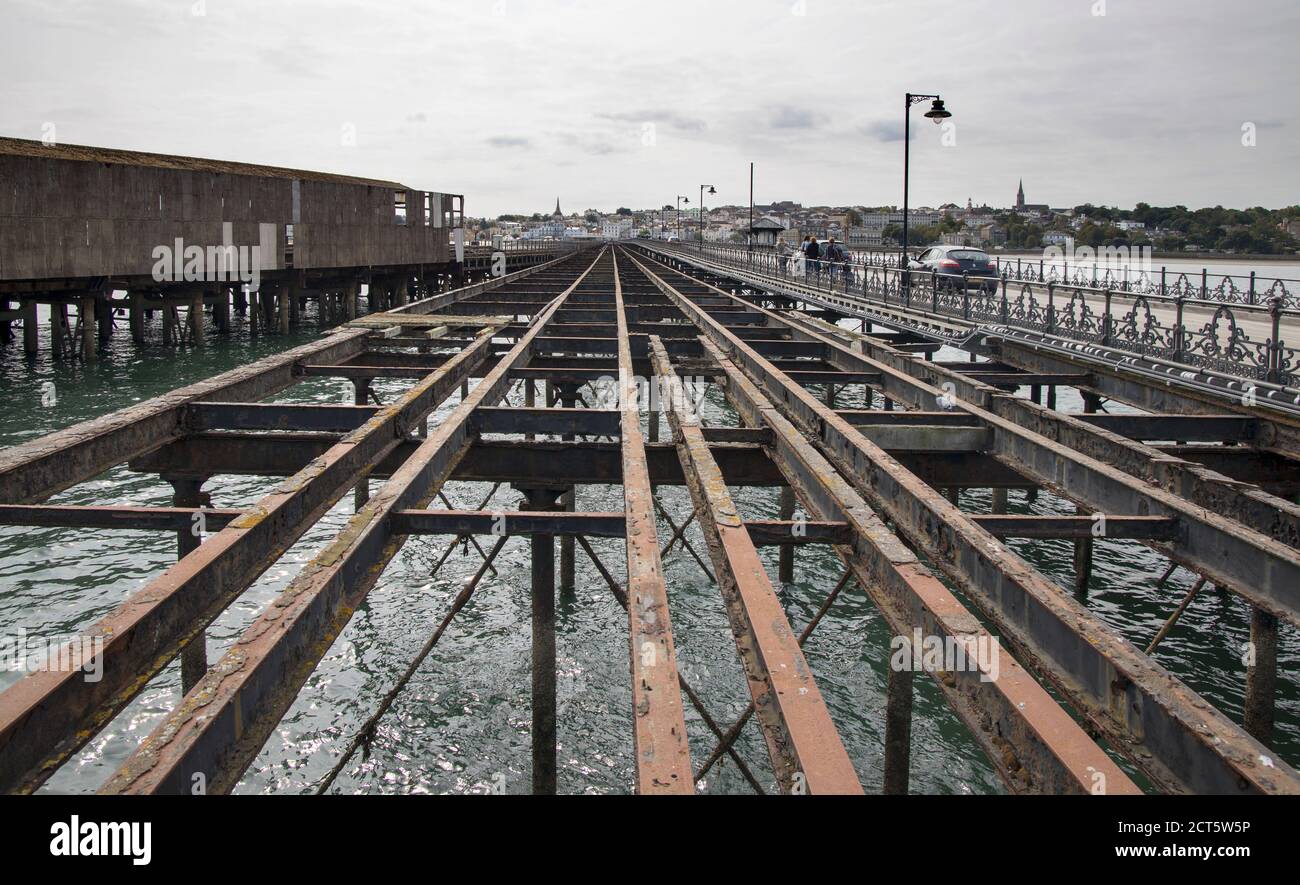 Ryde pier tram hi-res stock photography and images - Alamy