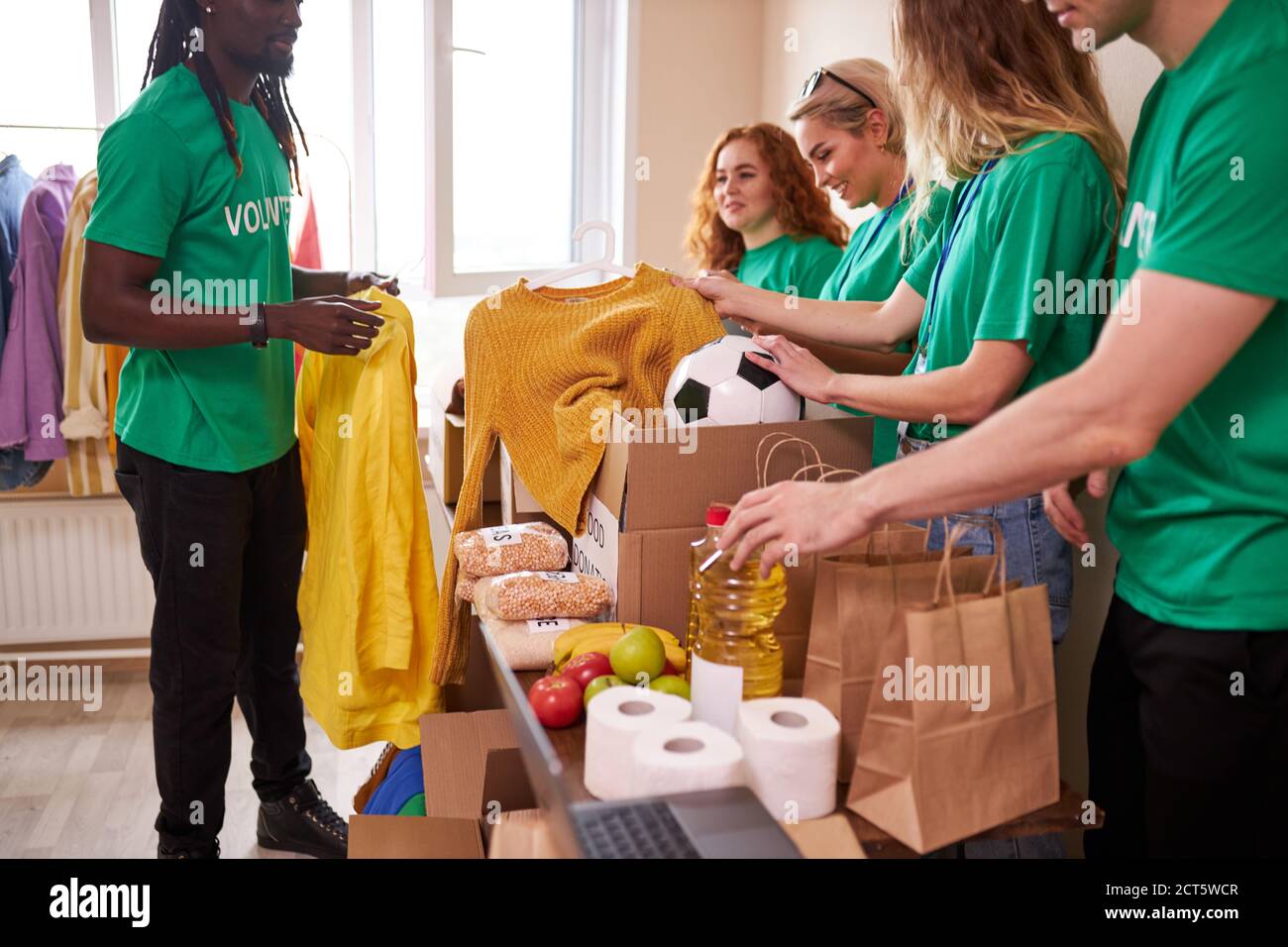 African business people moving boxes hi-res stock photography and ...